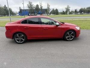 Red Volvo S60 2012 in Kaunas, with an engine capacity of 2.40 L and mileage of 215 thousand km for 5300 €, photo 5 on AUTOMOTO.COM.LV