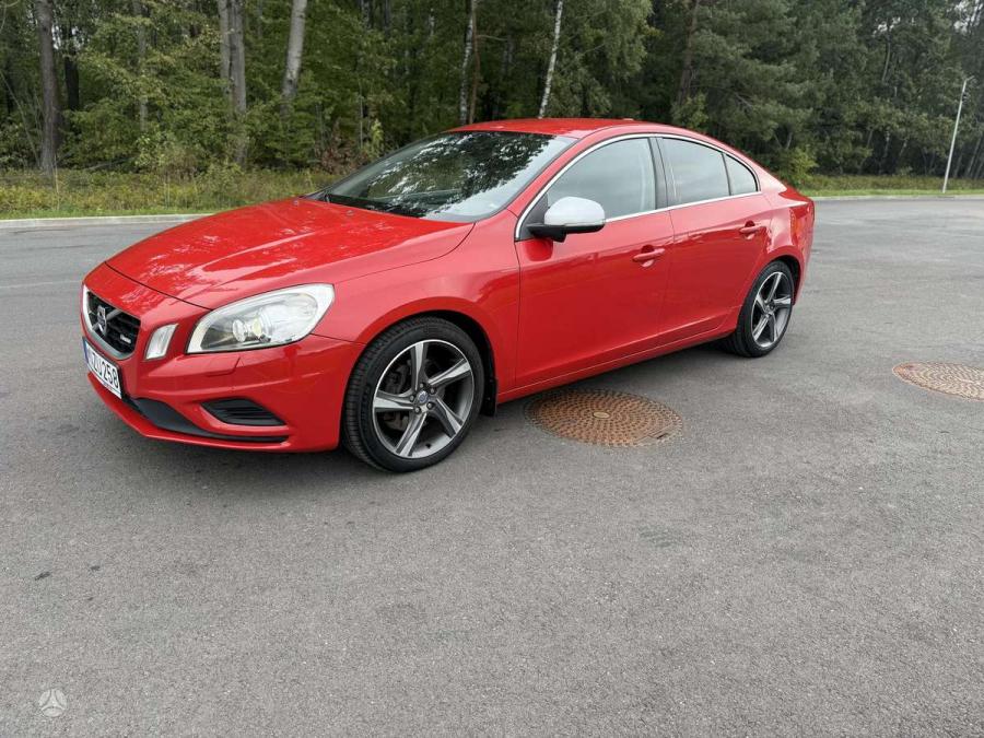 Red Volvo S60 2012 in Kaunas, with an engine capacity of 2.40 L and mileage of 215 thousand km for 5300 €, photo 7 on AUTOMOTO.COM.LV