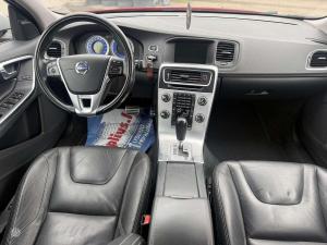 Red Volvo S60 2012 in Kaunas, with an engine capacity of 2.40 L and mileage of 215 thousand km for 5300 €, photo 9 on AUTOMOTO.COM.LV