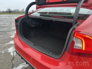 Red Volvo S60 2013 in Riga, with an engine capacity of 1.60 L and mileage of 236 thousand km for 6000 €, photo 7 on AUTOMOTO.COM.LV