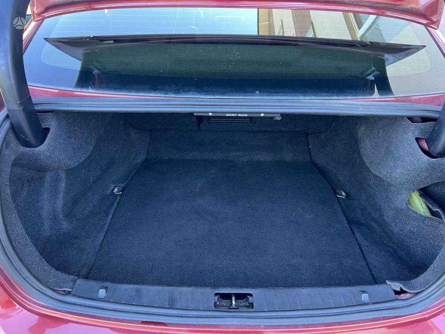 Red Volvo S60 2013 in Vilnius, with an engine capacity of 2.50 L and mileage of 102 thousand km for 3999 €, photo 29 on AUTOMOTO.COM.LV