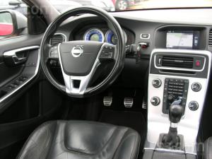 Красный Вольво С60 2013 в Рига, объемом двигателя 1.60 л и пробегом 240 тыс. км за 5800 €, фото 15 на AUTOMOTO.COM.LV
