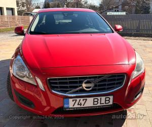 Red Volvo S60 2014 in Tallinn, with an engine capacity of 1.60 L and mileage of 89 thousand km for 11000 €, photo 3 on AUTOMOTO.COM.LV