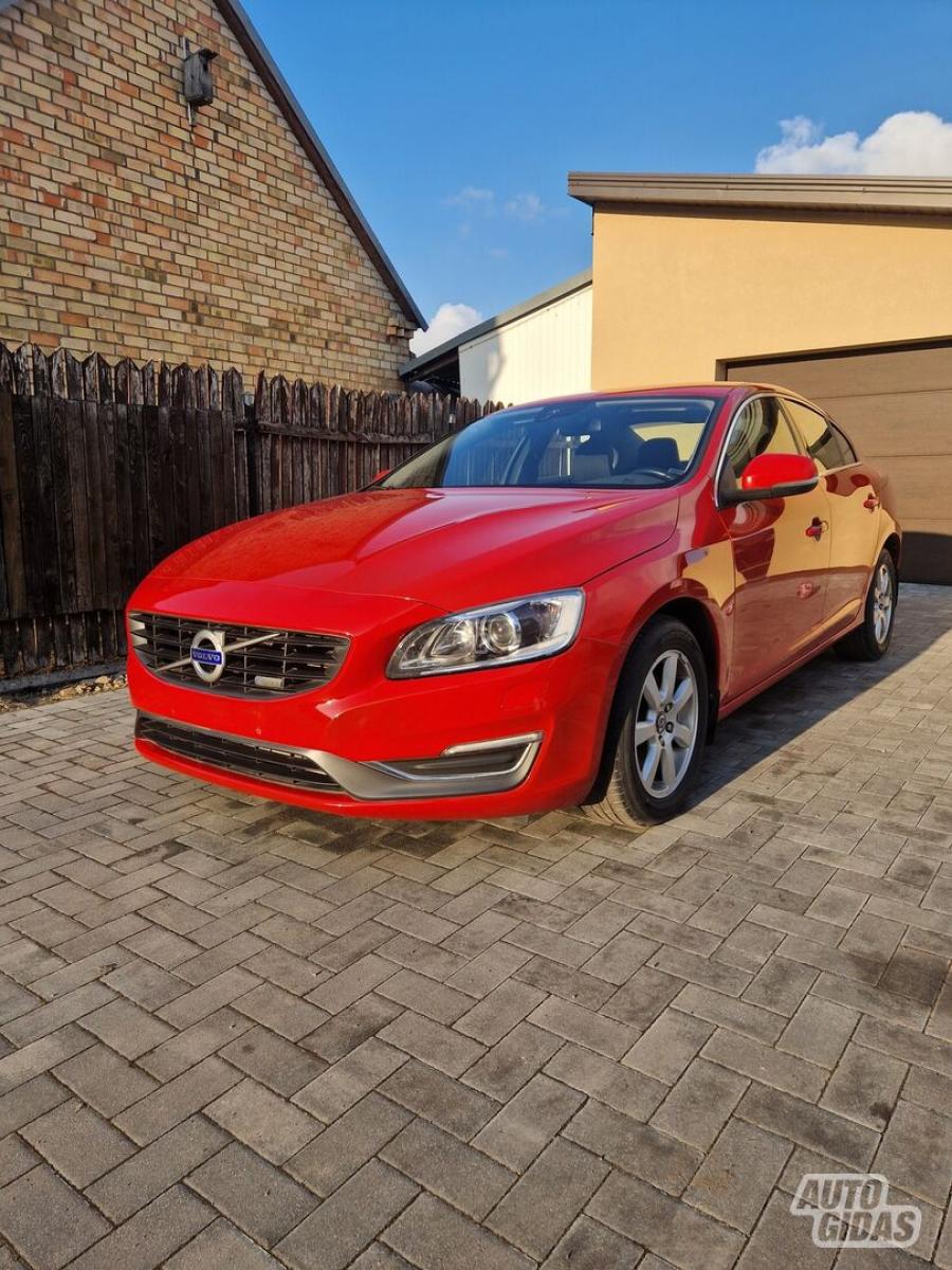 Sarkans Volvo S60 2014 Joniškis, ar dzinēja tilpumu 2.00 L un nobraukumu 276 tūkst. km par 7000 €, foto 1 vietnē AUTOMOTO.COM.LV