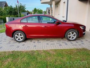 Sarkans Volvo S60 2014 Talsi, ar dzinēja tilpumu 2.00 L un nobraukumu 212 tūkst. km par 6300 €, foto 10 vietnē AUTOMOTO.COM.LV