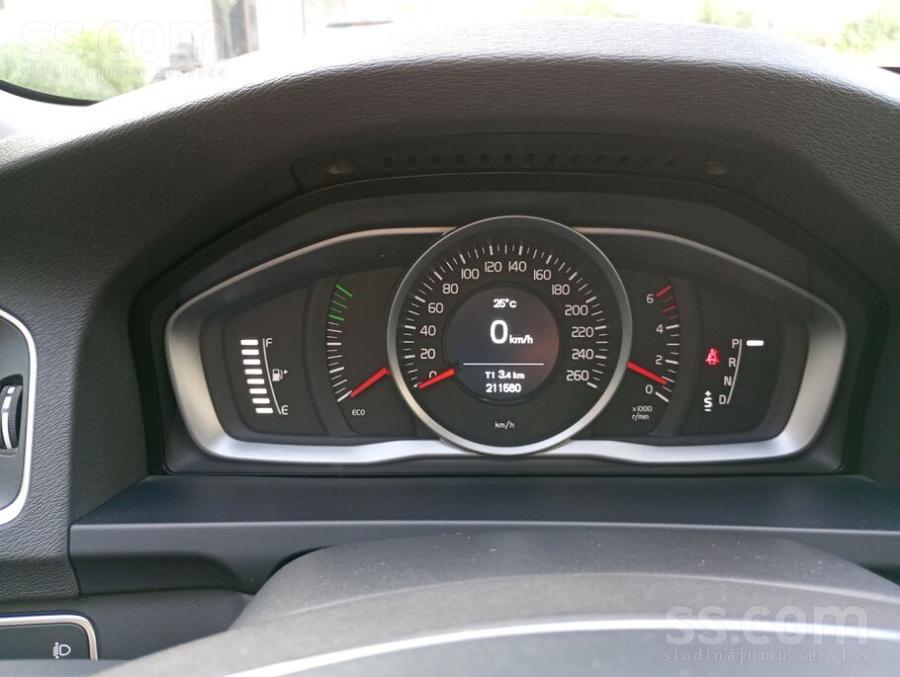 Sarkans Volvo S60 2014 Talsi, ar dzinēja tilpumu 2.00 L un nobraukumu 212 tūkst. km par 6300 €, foto 13 vietnē AUTOMOTO.COM.LV