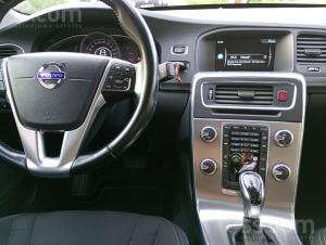 Sarkans Volvo S60 2014 Talsi, ar dzinēja tilpumu 2.00 L un nobraukumu 212 tūkst. km par 6300 €, foto 14 vietnē AUTOMOTO.COM.LV