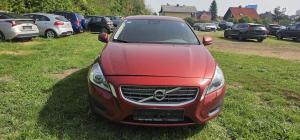 Sarkans Volvo S60 2014 Anykščiai, ar dzinēja tilpumu 1.56 L un nobraukumu 236 tūkst. km par 3900 €, foto 4 vietnē AUTOMOTO.COM.LV