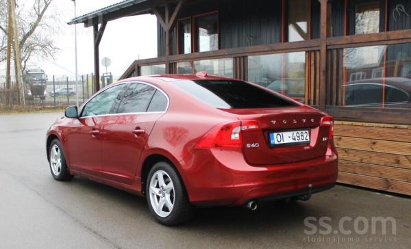 Red Volvo S60 2015 in Riga, with an engine capacity of 2.00 L and mileage of 0 thousand km for 9590 €, photo 8 on AUTOMOTO.COM.LV
