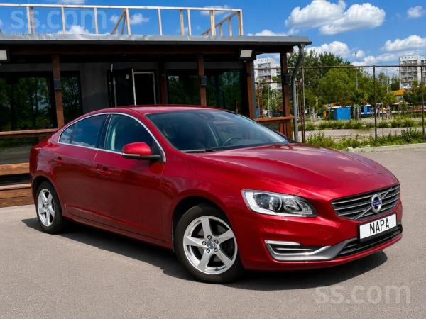 Красный Вольво С60 2015 в Рига, объемом двигателя 2.00 л и пробегом 275 тыс. км за 7790 €, фото 3 на AUTOMOTO.COM.LV