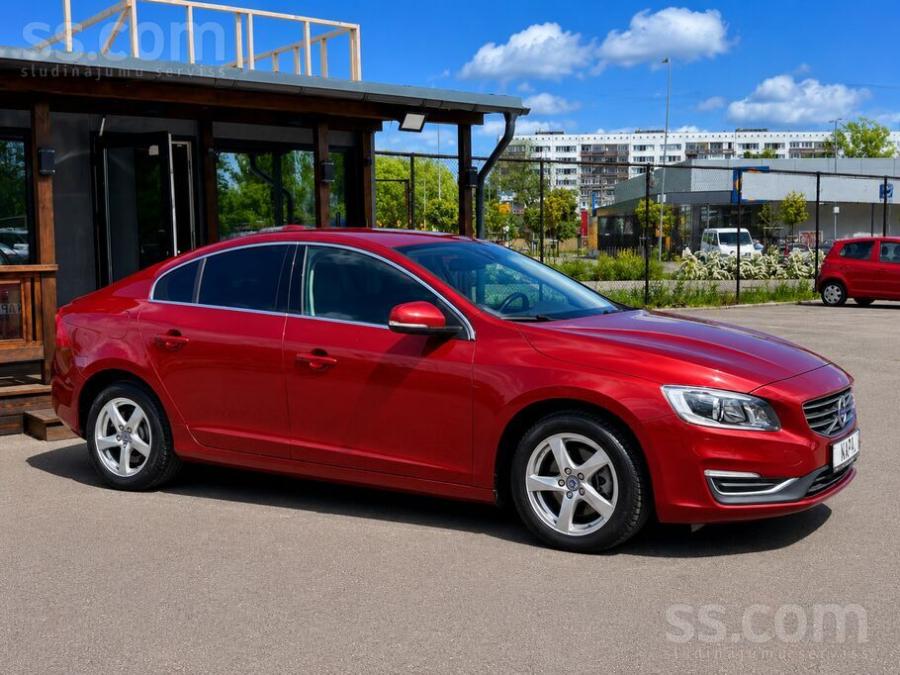 Red Volvo S60 2015 in Riga, with an engine capacity of 2.00 L and mileage of 275 thousand km for 7790 €, photo 5 on AUTOMOTO.COM.LV
