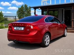 Red Volvo S60 2015 in Riga, with an engine capacity of 2.00 L and mileage of 275 thousand km for 7790 €, photo 7 on AUTOMOTO.COM.LV