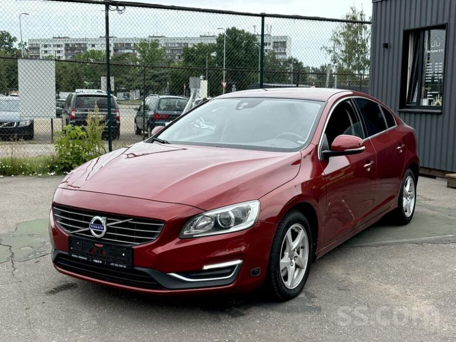 Sarkans Volvo S60 2015 Rīga, ar dzinēja tilpumu 2.00 L un nobraukumu 275 tūkst. km par 7790 €, foto 1 vietnē AUTOMOTO.COM.LV