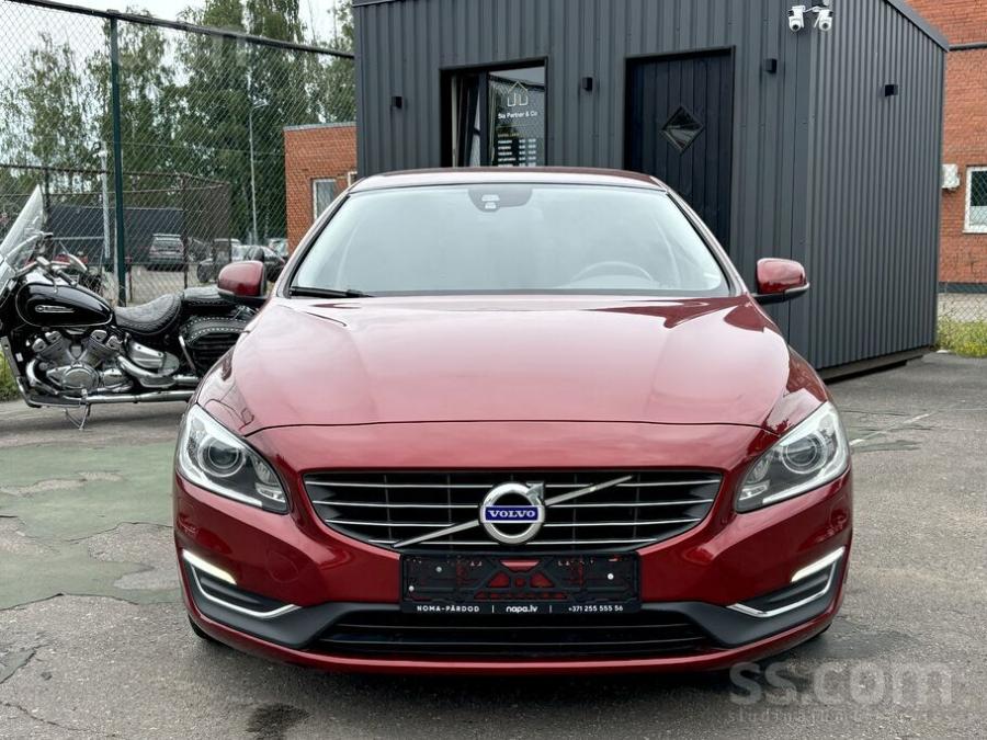 Sarkans Volvo S60 2015 Rīga, ar dzinēja tilpumu 2.00 L un nobraukumu 275 tūkst. km par 7790 €, foto 3 vietnē AUTOMOTO.COM.LV