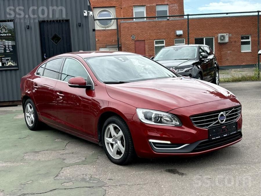 Sarkans Volvo S60 2015 Rīga, ar dzinēja tilpumu 2.00 L un nobraukumu 275 tūkst. km par 7790 €, foto 4 vietnē AUTOMOTO.COM.LV
