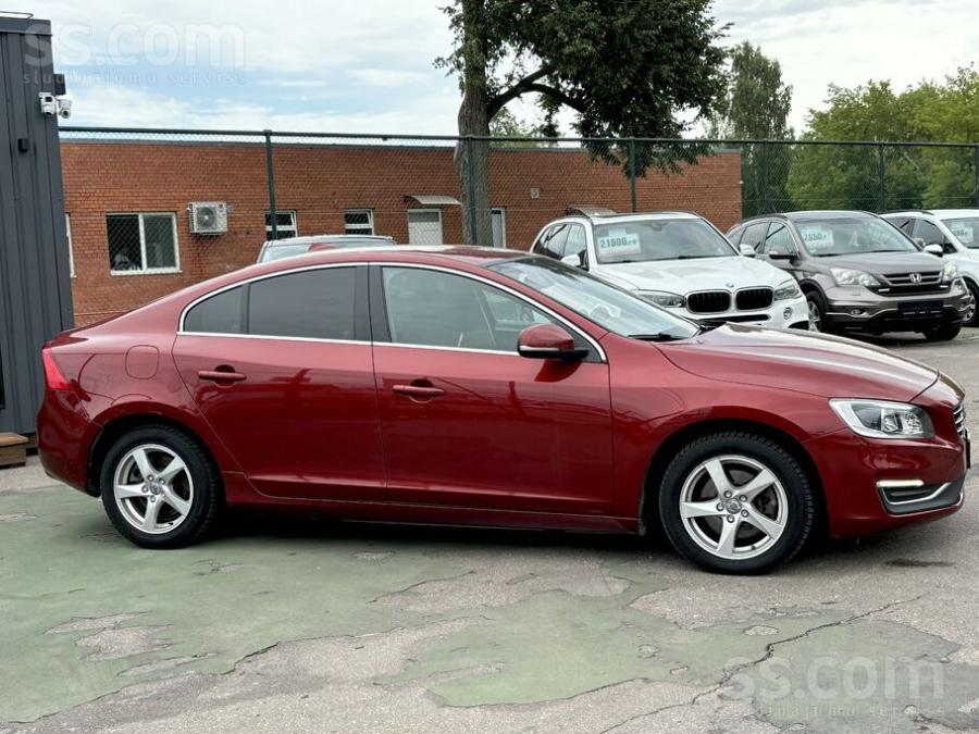 Sarkans Volvo S60 2015 Rīga, ar dzinēja tilpumu 2.00 L un nobraukumu 275 tūkst. km par 7790 €, foto 5 vietnē AUTOMOTO.COM.LV