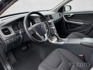 Sarkans Volvo S60 2015 Rīga, ar dzinēja tilpumu 2.00 L un nobraukumu 275 tūkst. km par 7790 €, foto 9 vietnē AUTOMOTO.COM.LV