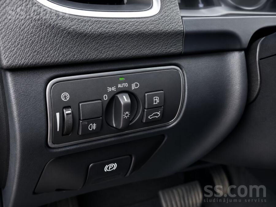 Sarkans Volvo S60 2015 Rīga, ar dzinēja tilpumu 2.00 L un nobraukumu 275 tūkst. km par 7790 €, foto 14 vietnē AUTOMOTO.COM.LV