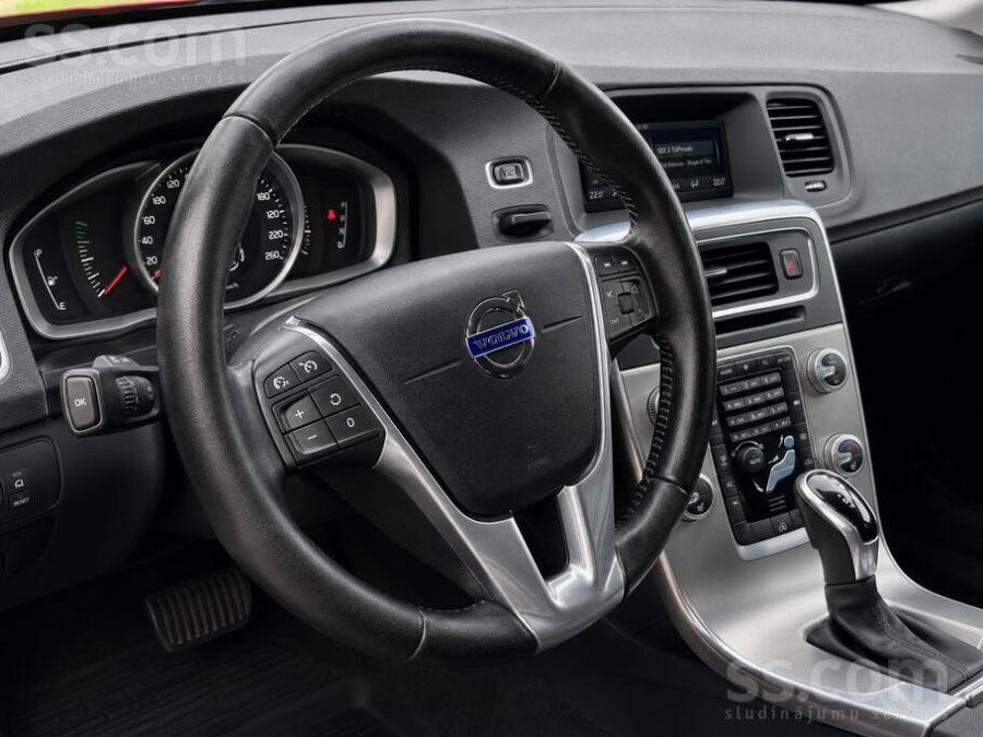 Sarkans Volvo S60 2015 Rīga, ar dzinēja tilpumu 2.00 L un nobraukumu 275 tūkst. km par 7790 €, foto 15 vietnē AUTOMOTO.COM.LV