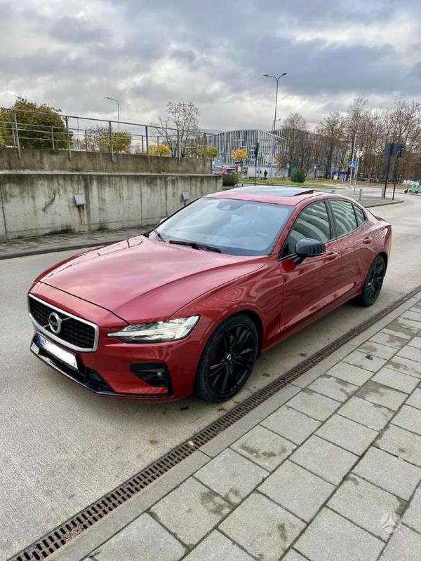 Sarkans Volvo S60 2019 Viļņa, ar dzinēja tilpumu 1.97 L un nobraukumu 137 tūkst. km par 19000 €, foto 1 vietnē AUTOMOTO.COM.LV