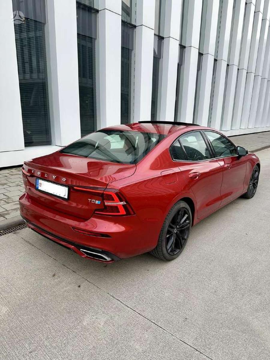 Sarkans Volvo S60 2019 Viļņa, ar dzinēja tilpumu 1.97 L un nobraukumu 137 tūkst. km par 19000 €, foto 2 vietnē AUTOMOTO.COM.LV