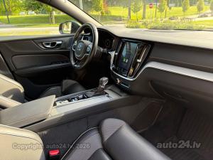 Sarkans Volvo S60 2019 Tallina, ar dzinēja tilpumu 2.00 L un nobraukumu 119 tūkst. km par 22000 €, foto 9 vietnē AUTOMOTO.COM.LV