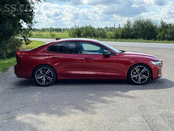 Red Volvo S60 2020 in Jelgava, with an engine capacity of 2.00 L and mileage of 83 thousand km for 23500 €, photo 1 on AUTOMOTO.COM.LV