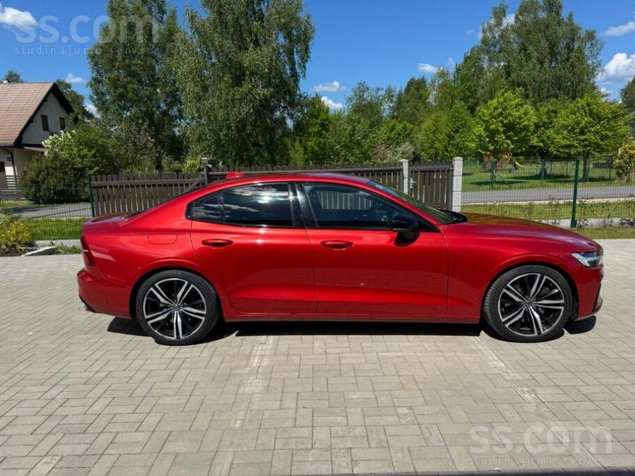 Red Volvo S60 2020 in Jelgava, with an engine capacity of 2.00 L and mileage of 83 thousand km for 23500 €, photo 3 on AUTOMOTO.COM.LV