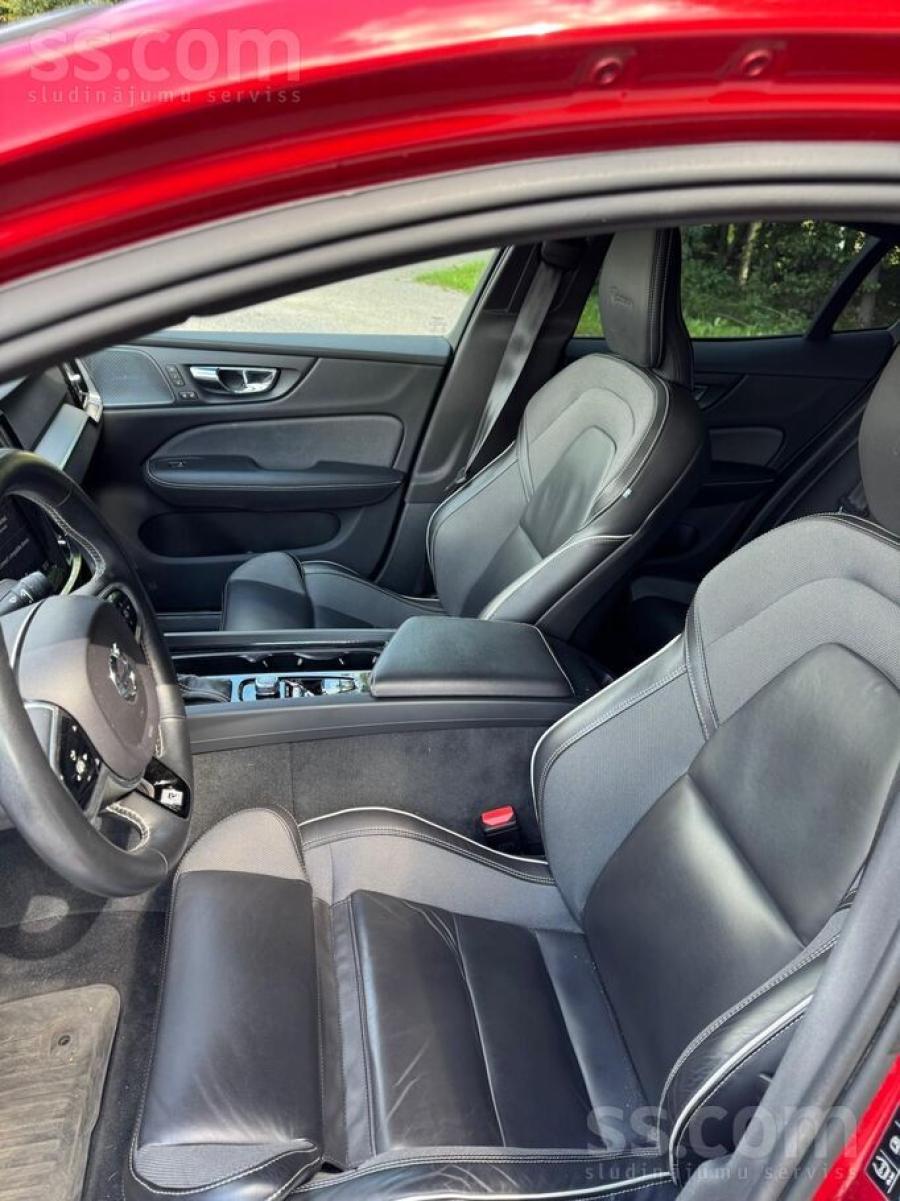 Red Volvo S60 2020 in Jelgava, with an engine capacity of 2.00 L and mileage of 83 thousand km for 23500 €, photo 7 on AUTOMOTO.COM.LV