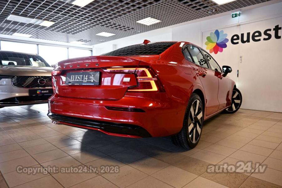 Red Volvo S60 2024 in Tallinn, with an engine capacity of 2.00 L and mileage of 27 thousand km for 44950 €, photo 4 on AUTOMOTO.COM.LV