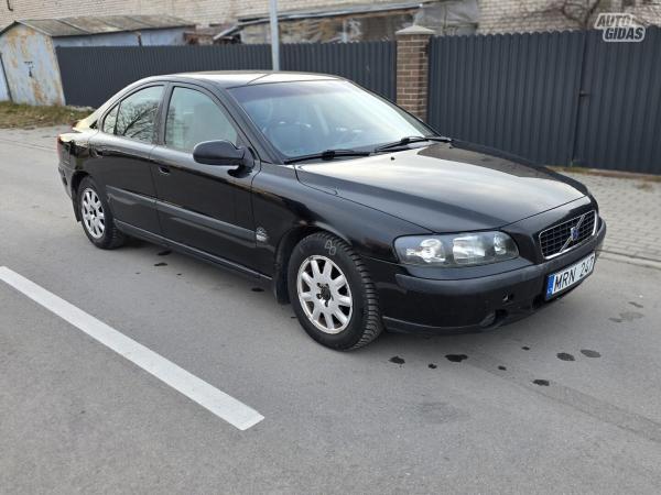 Volvo S60 2000 in Radviliskis, with an engine capacity of 2.40 L and mileage of 2 thousand km for 630 €, photo 1 on AUTOMOTO.COM.LV