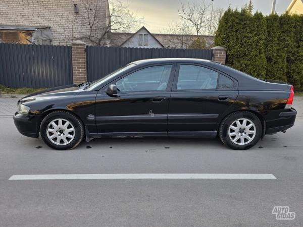 Volvo S60 2000 in Radviliskis, with an engine capacity of 2.40 L and mileage of 2 thousand km for 630 €, photo 8 on AUTOMOTO.COM.LV