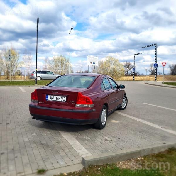 Вольво С60 2001 в Даугавпилс, объемом двигателя 2.40 л и пробегом 192 тыс. км за 2000 €, фото 4 на AUTOMOTO.COM.LV