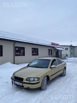 Volvo S60 2001 in Jekabpils, with an engine capacity of 2.40 L and mileage of 430 thousand km for 2000 €, photo 4 on AUTOMOTO.COM.LV