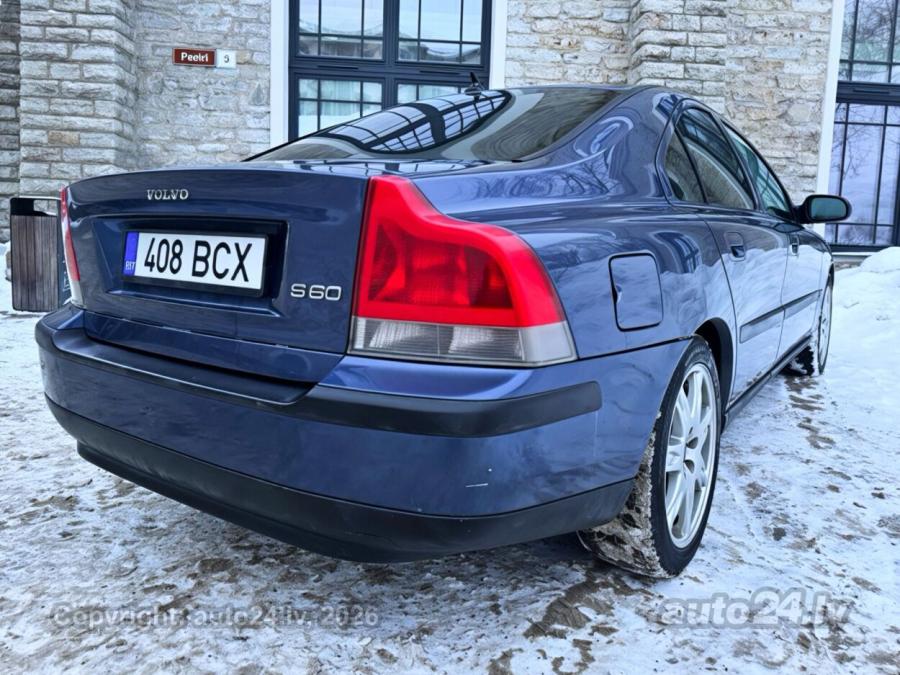 Volvo S60 2001 Tallina, ar dzinēja tilpumu 2.40 L un nobraukumu 300 tūkst. km par 1699 €, foto 3 vietnē AUTOMOTO.COM.LV