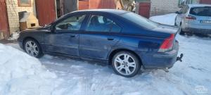 Volvo S60 2001 Raseiniai, ar dzinēja tilpumu 2.40 L un nobraukumu 318 tūkst. km par 490 €, foto 3 vietnē AUTOMOTO.COM.LV
