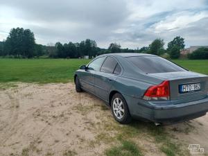 Volvo S60 2001 Viļņa, ar dzinēja tilpumu 2.40 L un nobraukumu 400 tūkst. km par 1150 €, foto 2 vietnē AUTOMOTO.COM.LV