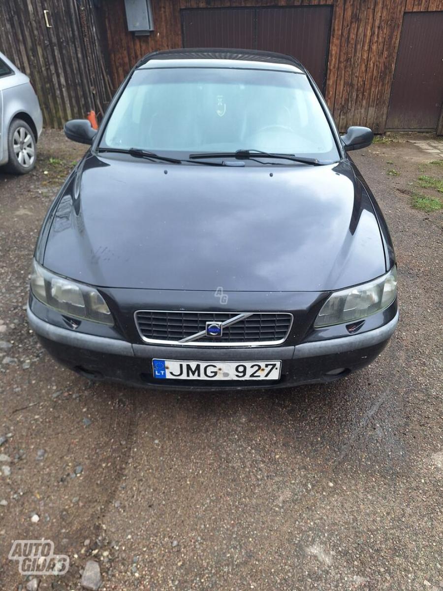 Volvo S60 2001 Šilalė, ar dzinēja tilpumu 2.40 L un nobraukumu 400 tūkst. km par 777 €, foto 1 vietnē AUTOMOTO.COM.LV