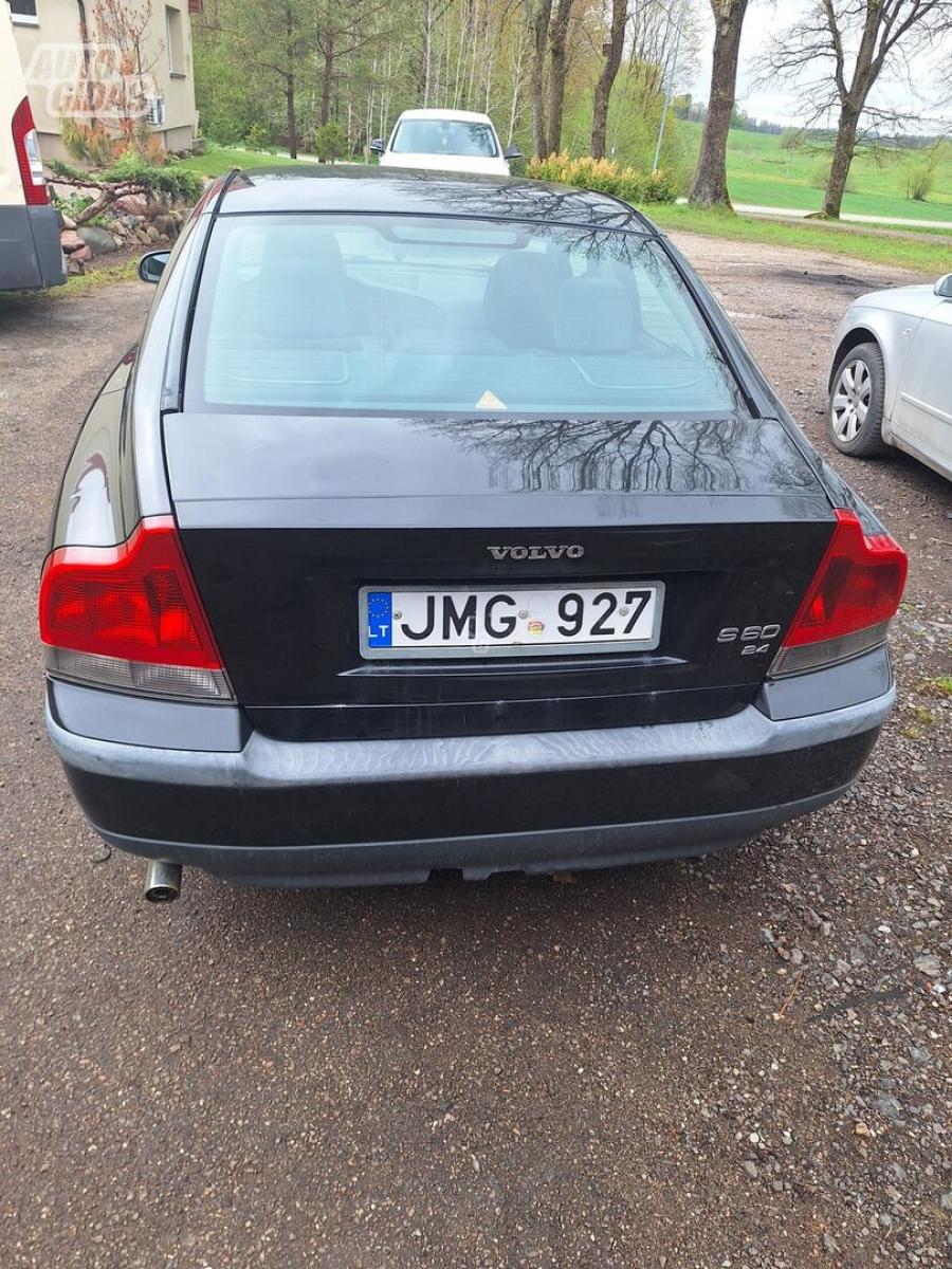 Volvo S60 2001 Šilalė, ar dzinēja tilpumu 2.40 L un nobraukumu 400 tūkst. km par 777 €, foto 4 vietnē AUTOMOTO.COM.LV