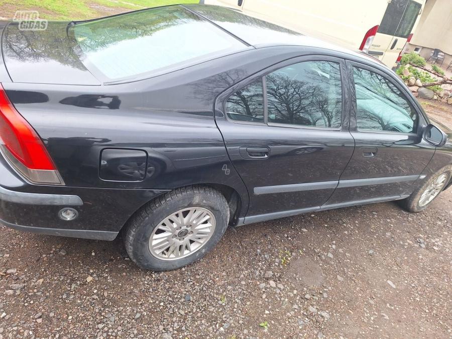 Volvo S60 2001 Šilalė, ar dzinēja tilpumu 2.40 L un nobraukumu 400 tūkst. km par 777 €, foto 5 vietnē AUTOMOTO.COM.LV