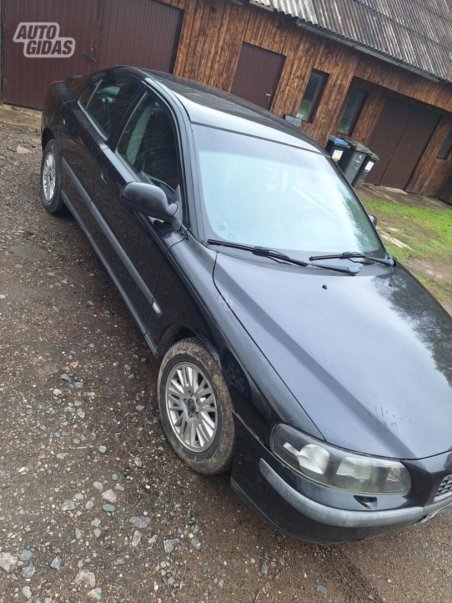 Volvo S60 2001 Šilalė, ar dzinēja tilpumu 2.40 L un nobraukumu 400 tūkst. km par 777 €, foto 6 vietnē AUTOMOTO.COM.LV