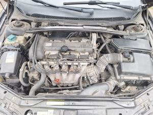 Volvo S60 2001 Šilalė, ar dzinēja tilpumu 2.40 L un nobraukumu 400 tūkst. km par 777 €, foto 7 vietnē AUTOMOTO.COM.LV
