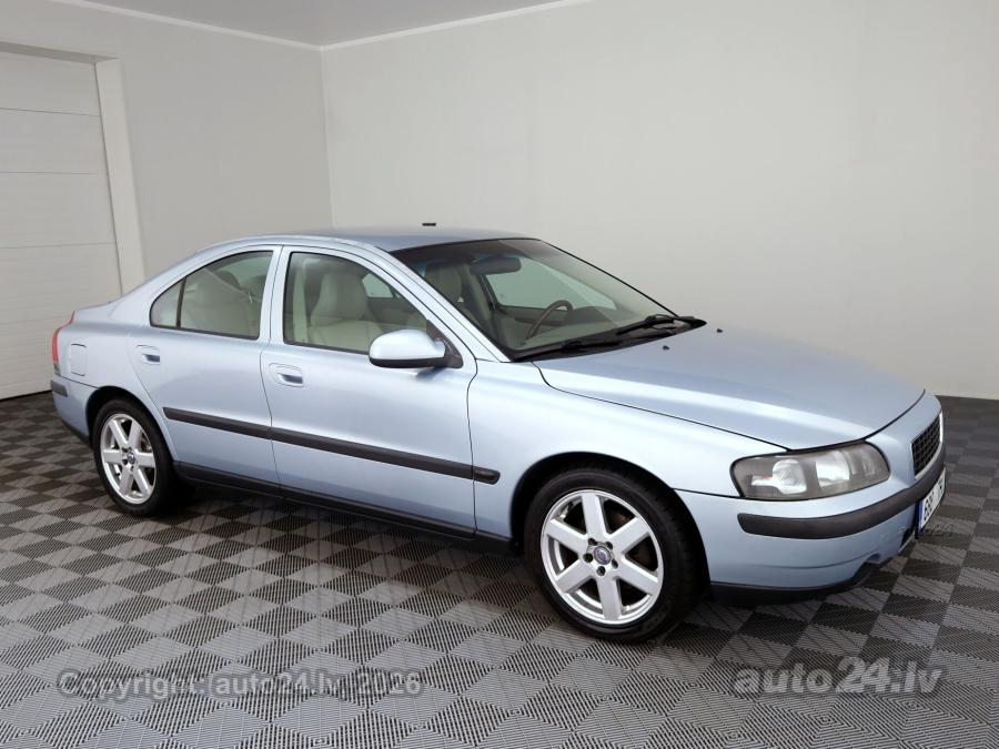 Volvo S60 2001 in Tallinn, with an engine capacity of 2.40 L and mileage of 358 thousand km for 999 €, photo 1 on AUTOMOTO.COM.LV