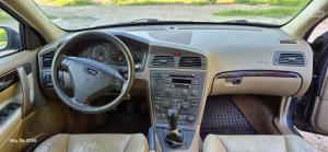 Volvo S60 2001 Viļņa, ar dzinēja tilpumu 2.40 L un nobraukumu 244 tūkst. km par 1650 €, foto 10 vietnē AUTOMOTO.COM.LV