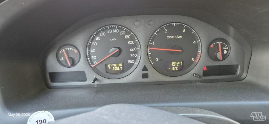 Volvo S60 2001 Viļņa, ar dzinēja tilpumu 2.40 L un nobraukumu 244 tūkst. km par 1650 €, foto 12 vietnē AUTOMOTO.COM.LV