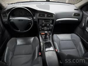 Volvo S60 2001 in Jelgava, with an engine capacity of 2.40 L and mileage of 330 thousand km for 1850 €, photo 12 on AUTOMOTO.COM.LV