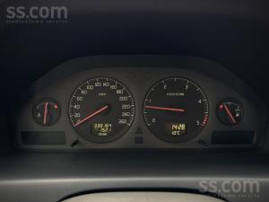 Volvo S60 2001 in Jelgava, with an engine capacity of 2.40 L and mileage of 330 thousand km for 1850 €, photo 14 on AUTOMOTO.COM.LV