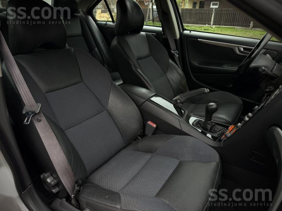 Volvo S60 2001 in Jelgava, with an engine capacity of 2.40 L and mileage of 330 thousand km for 1850 €, photo 21 on AUTOMOTO.COM.LV