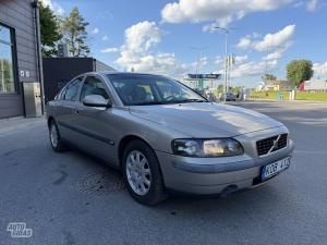 Volvo S60 2001 Utena, ar dzinēja tilpumu 2.40 L un nobraukumu 208 tūkst. km par 1350 €, foto 4 vietnē AUTOMOTO.COM.LV