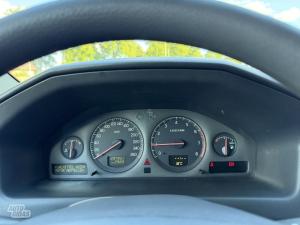 Volvo S60 2001 Utena, ar dzinēja tilpumu 2.40 L un nobraukumu 208 tūkst. km par 1350 €, foto 13 vietnē AUTOMOTO.COM.LV